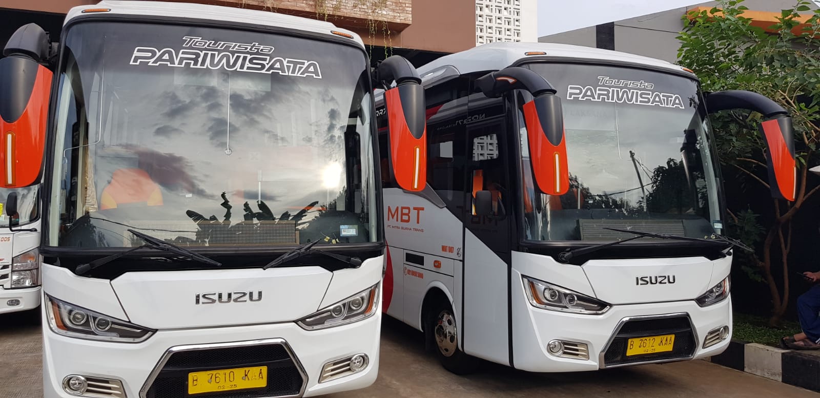 MBT - Mitra Buana Trans - Sewa Bus Pariwisata harga sewa bus depok